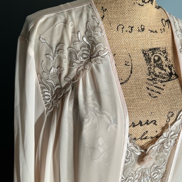 Dentelle | Intimates & Sleepwear | Vintage Dentelle Night Gown Robe Set ...